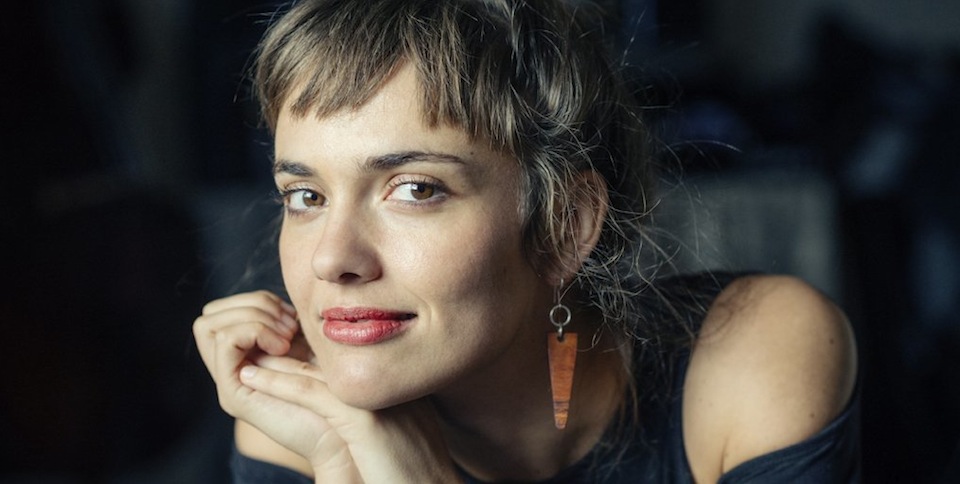 ALBUM > CAMILLE BERTAULT - SON DU MONDE